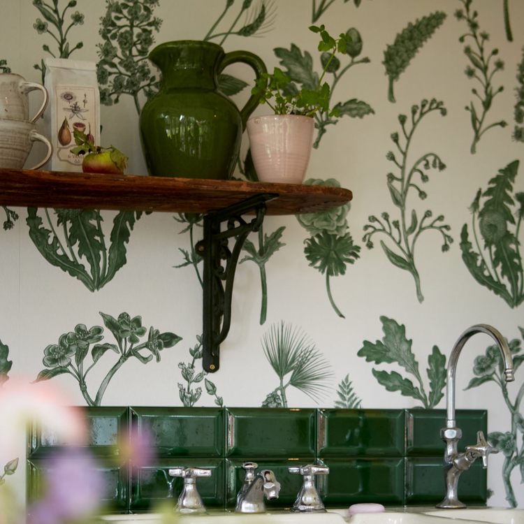 CHESTNUT BOUQUET WALLPAPER - SOPHIA – Kate Walton Collections